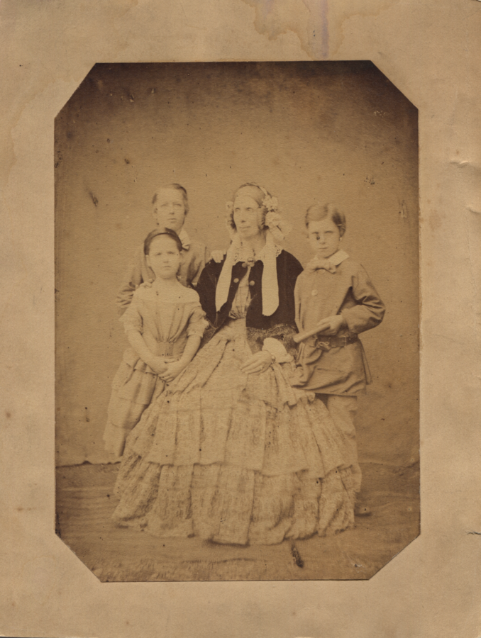 Mary Munday (née Hill) with 3 of her 10 children - ArchivesWiki