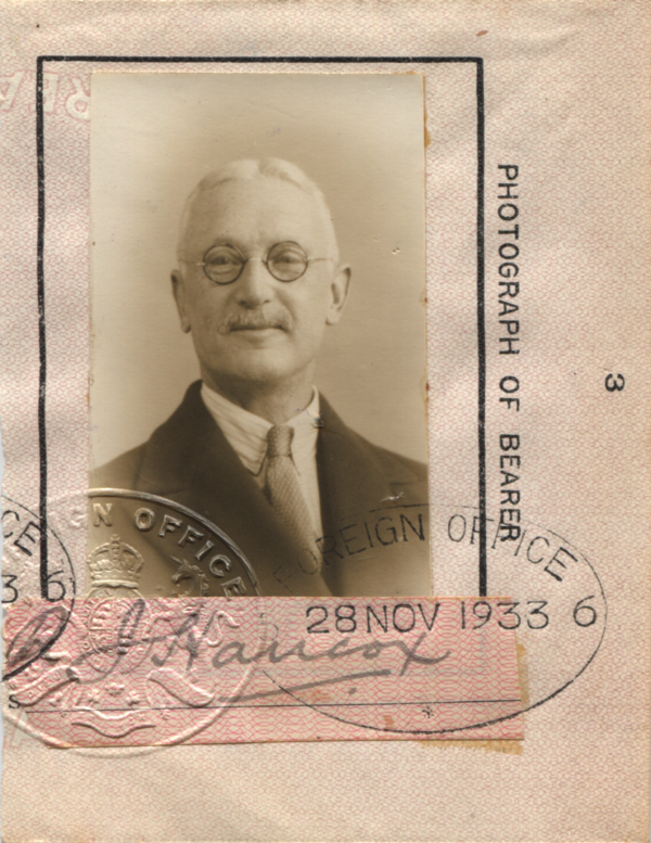 Richard Hancox's 1933 passport photo - ArchivesWiki
